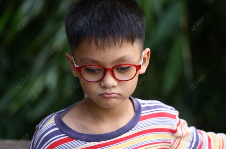 Lazy Eye (Amblyopia): Symptoms, Causes, Treatment & Diagnosis ...