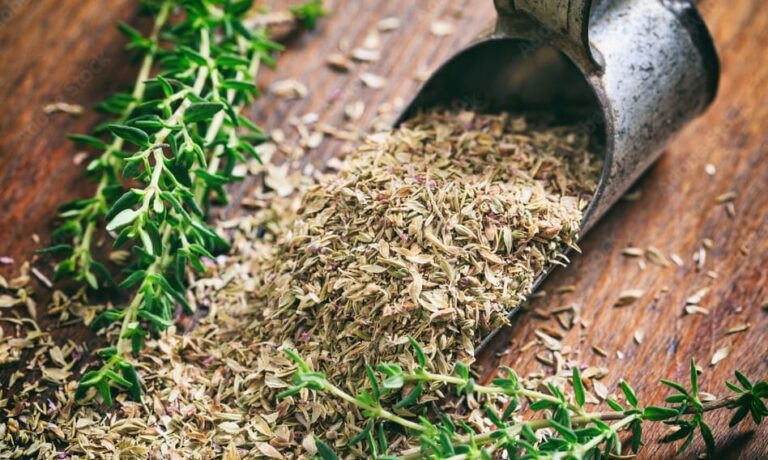 Thyme: Nutrition, 15 Health Benefits, Side Effects & How to Use It