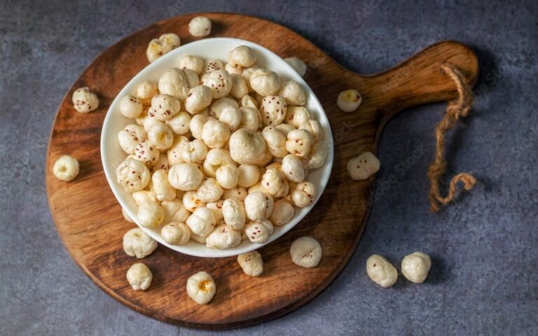 Makhana (Fox Nuts): 15 Health Benefits, Side Effects & How to Eat It