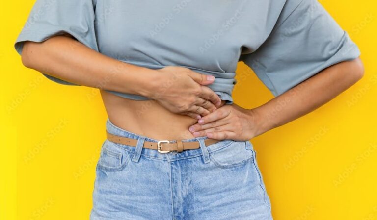 Pain Under Left Rib Cage: Causes, Symptoms, Treatment & Diagnosis ...